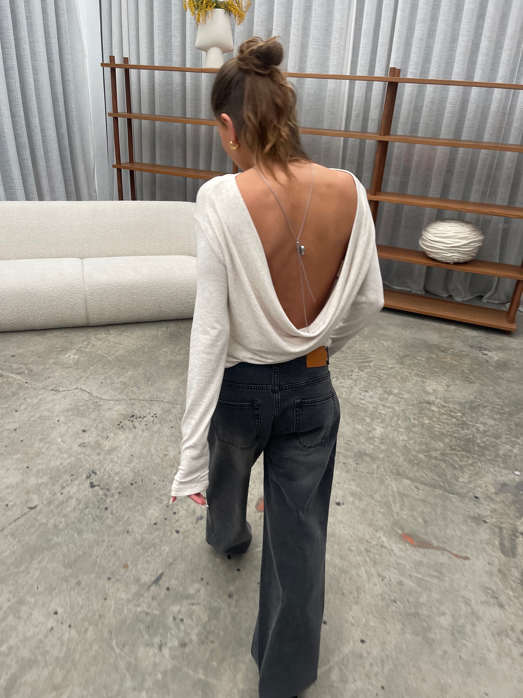 Draped Back Top Oatmeal – The Room Antwerp