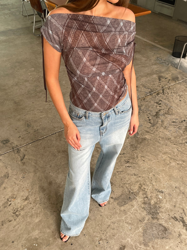 Draped Over Shoulder Checked Top Burgundy – The Room Antwerp