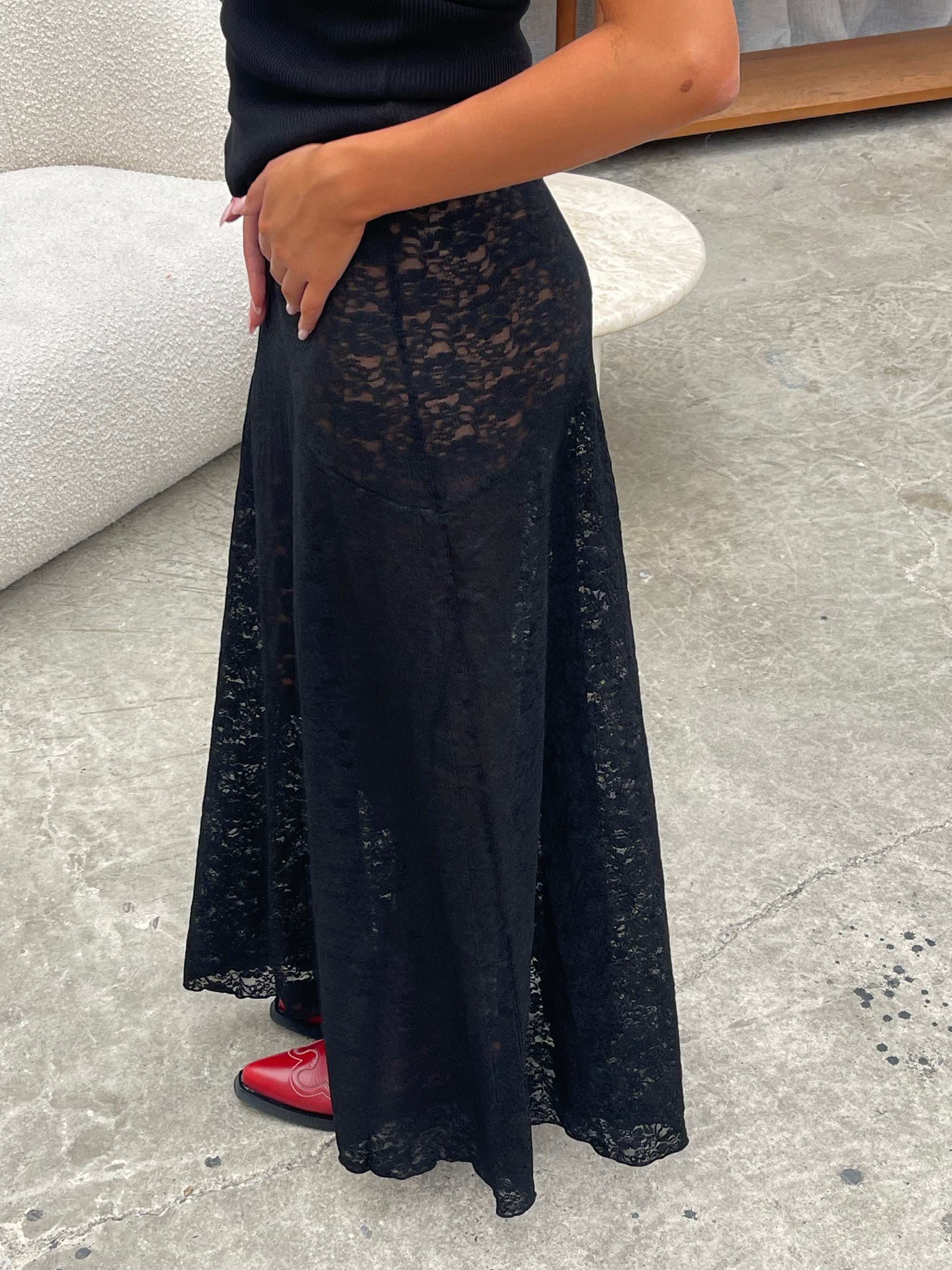 Long Lace Skirt Black – The Room Antwerp
