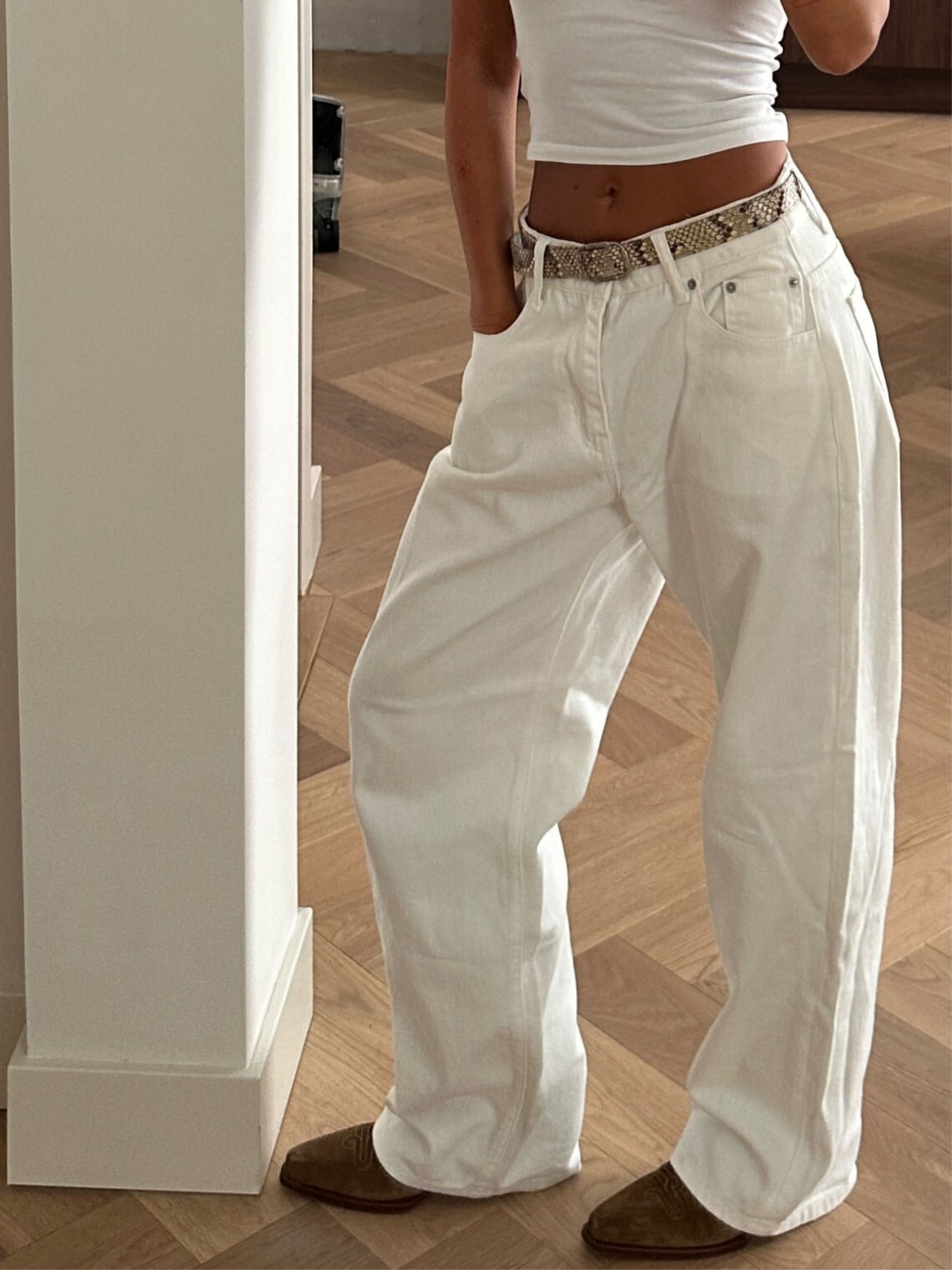 Bobbie Jeans White – The Room Antwerp